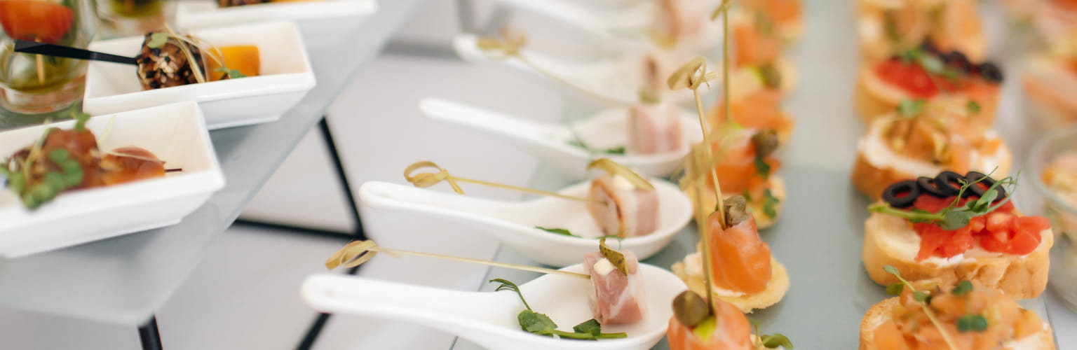 Buffet froid : pourquoi opter pour cette option avec votre traiteur